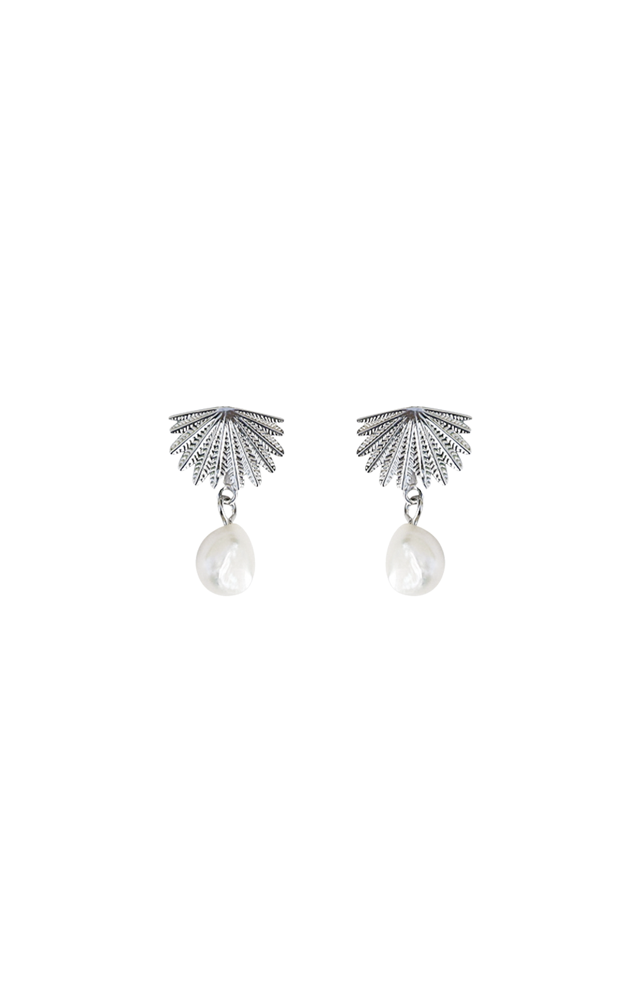 Fan Tail Pearl Studs – Boh Runga